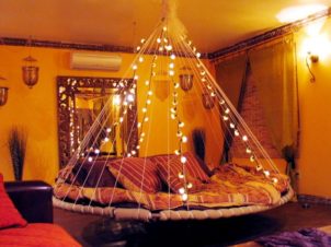 15 Awesome Floating Beds