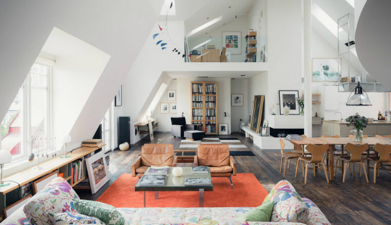 A Traditional Space With A Modernistic Touch