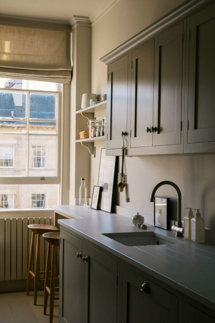 Fabulous English Shaker Kitchen Designs (66 Pics)