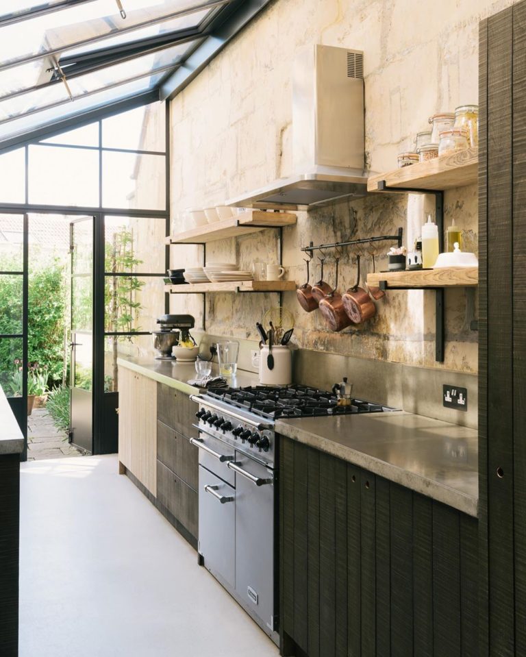 You Will Love This Stylish Uber Kitchen | Decoholic
