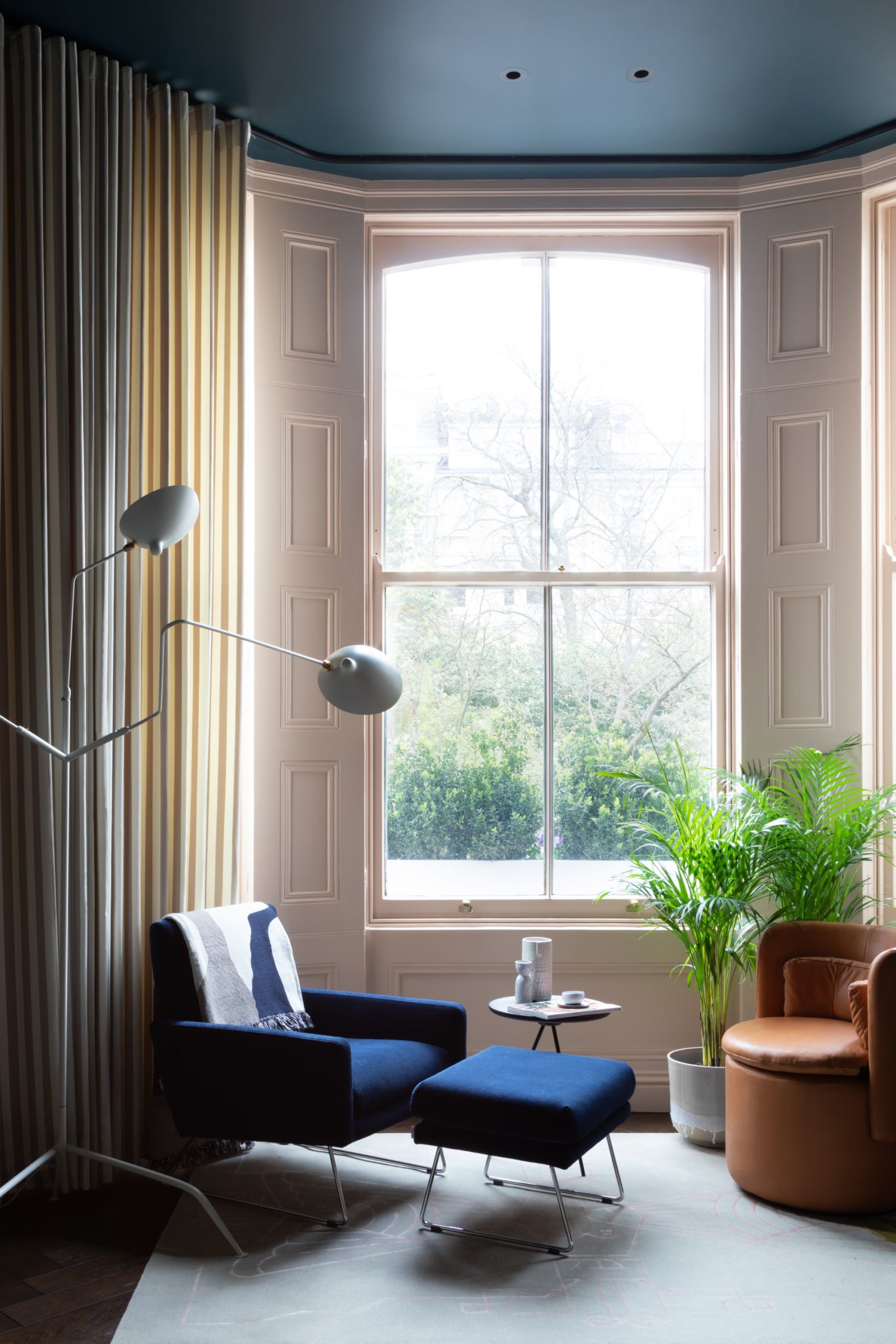 Classic Contemporary Home With Character | Decoholic