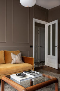 Laid Back and Luxurious Interiors
