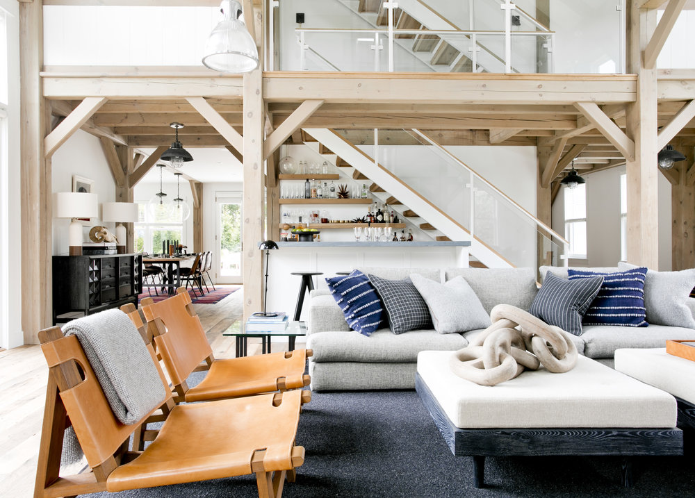 Clean Modern Style Mixes Vintage and Contemporary Pieces