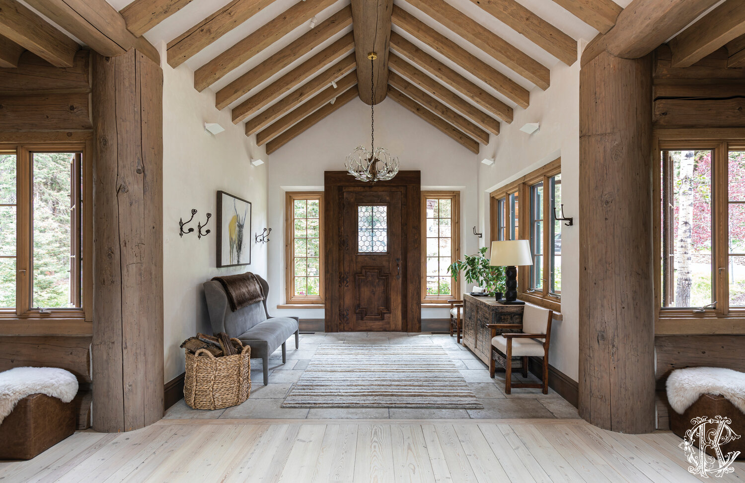 Old World European Style Interiors With Fresh Compositions Of Modern ...