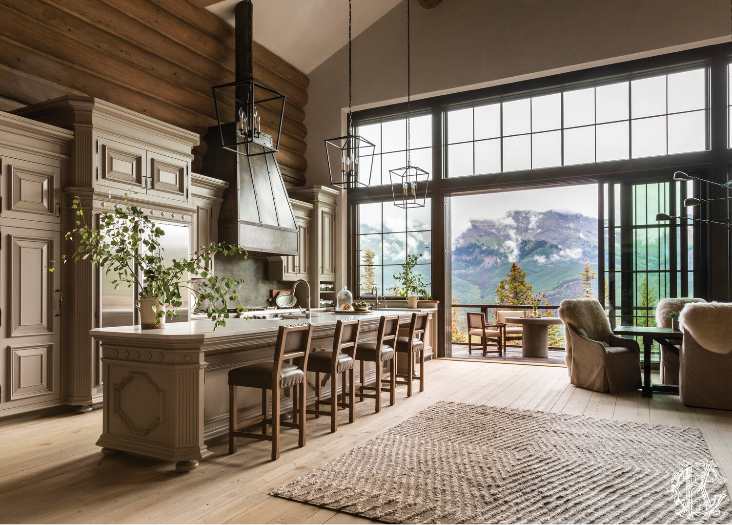 Old World European Style Interiors With Fresh Compositions Of Modern ...