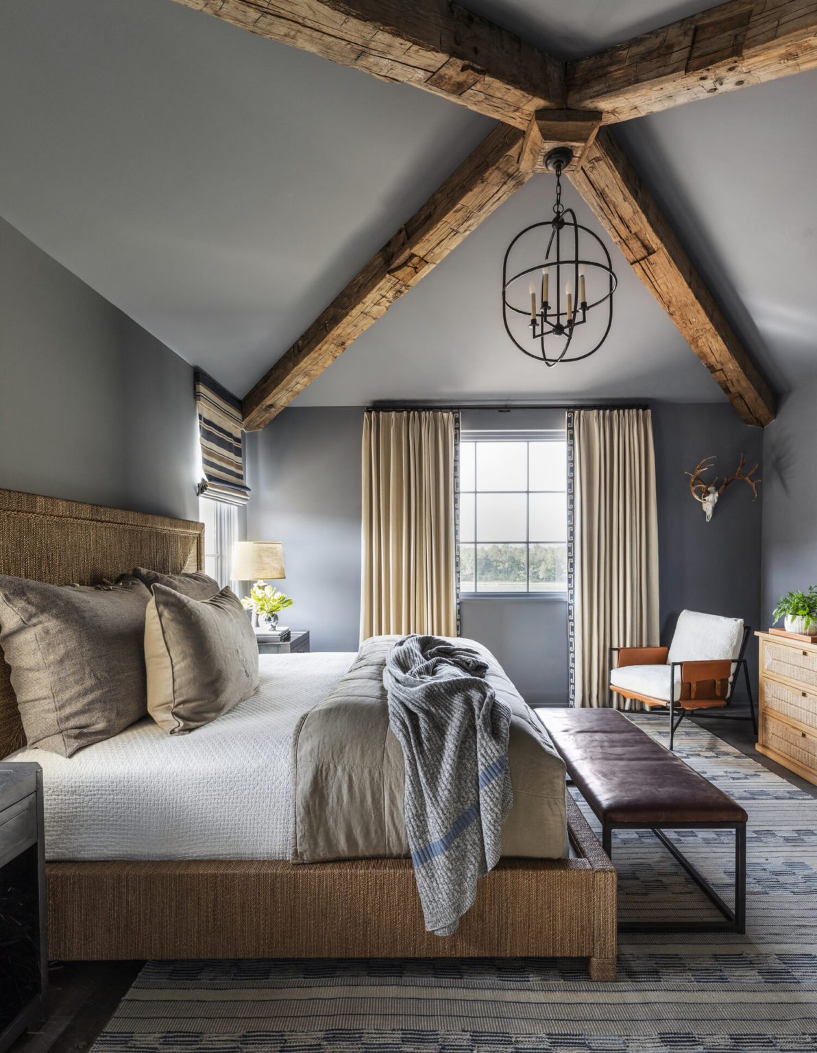 Old World European Style Interiors With Fresh Compositions Of Modern ...