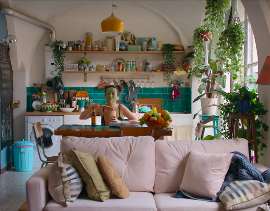 8 Inspiring Room Decorating Ideas From The Netflix Series