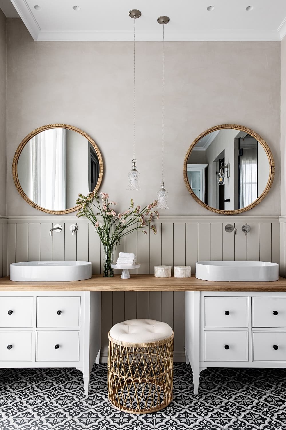 Reimagining Luxury: The Stunning Designs of Sara and Nirit Frenkel