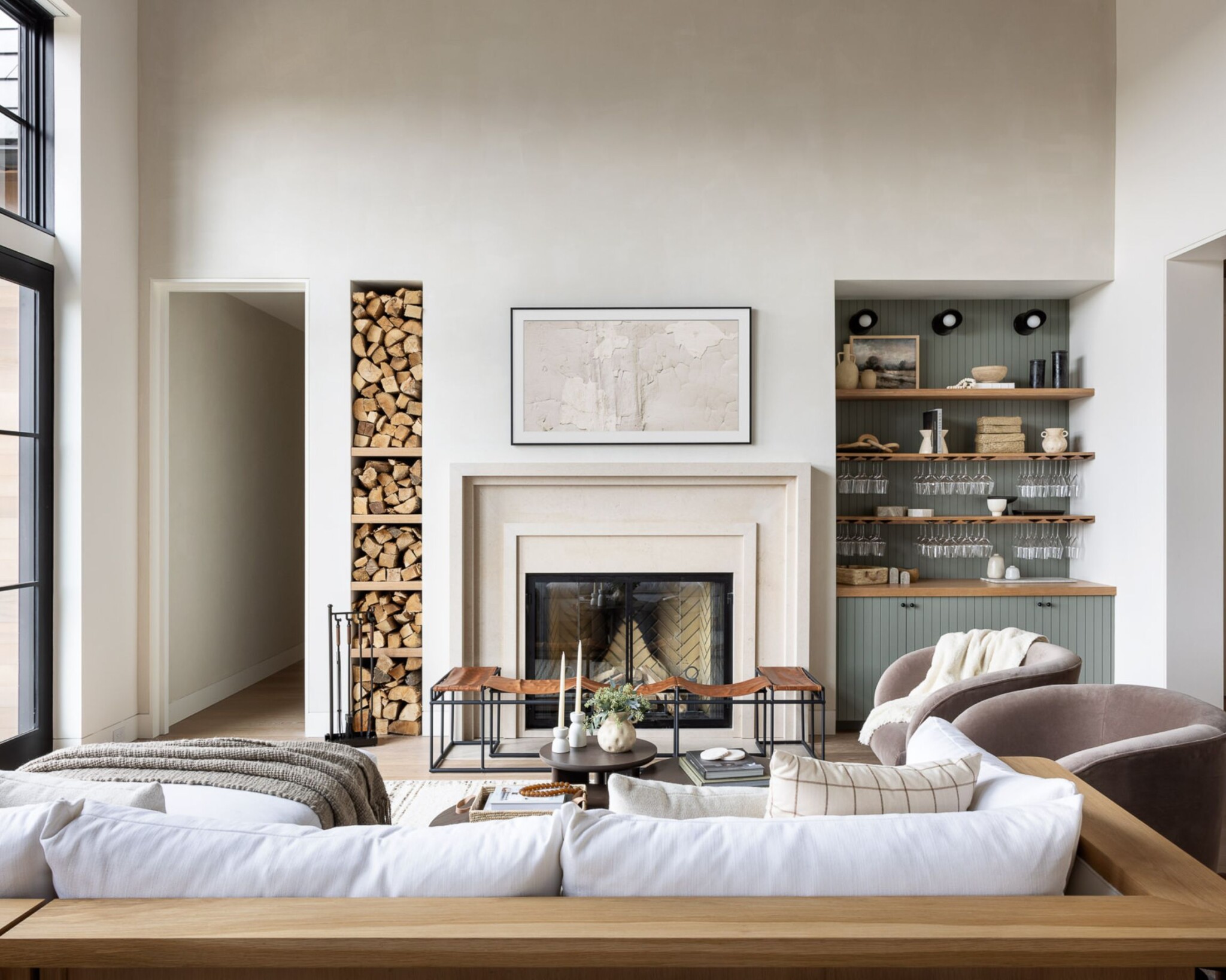 An In-Depth Look Into NY Hudson Retreat: The Epitome of Elevated Living