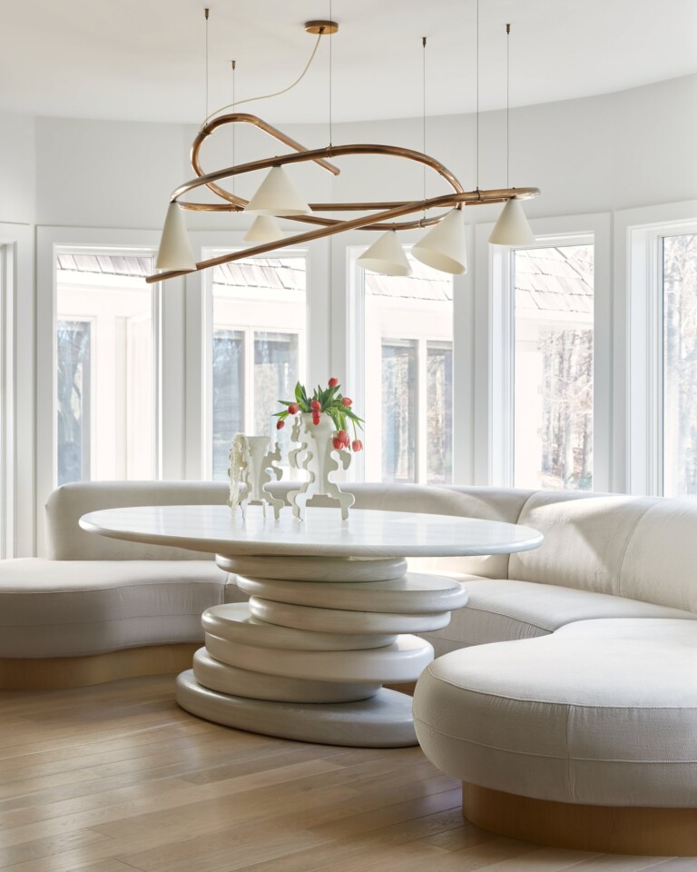 This Home Is The Epitome of Contemporary Chic