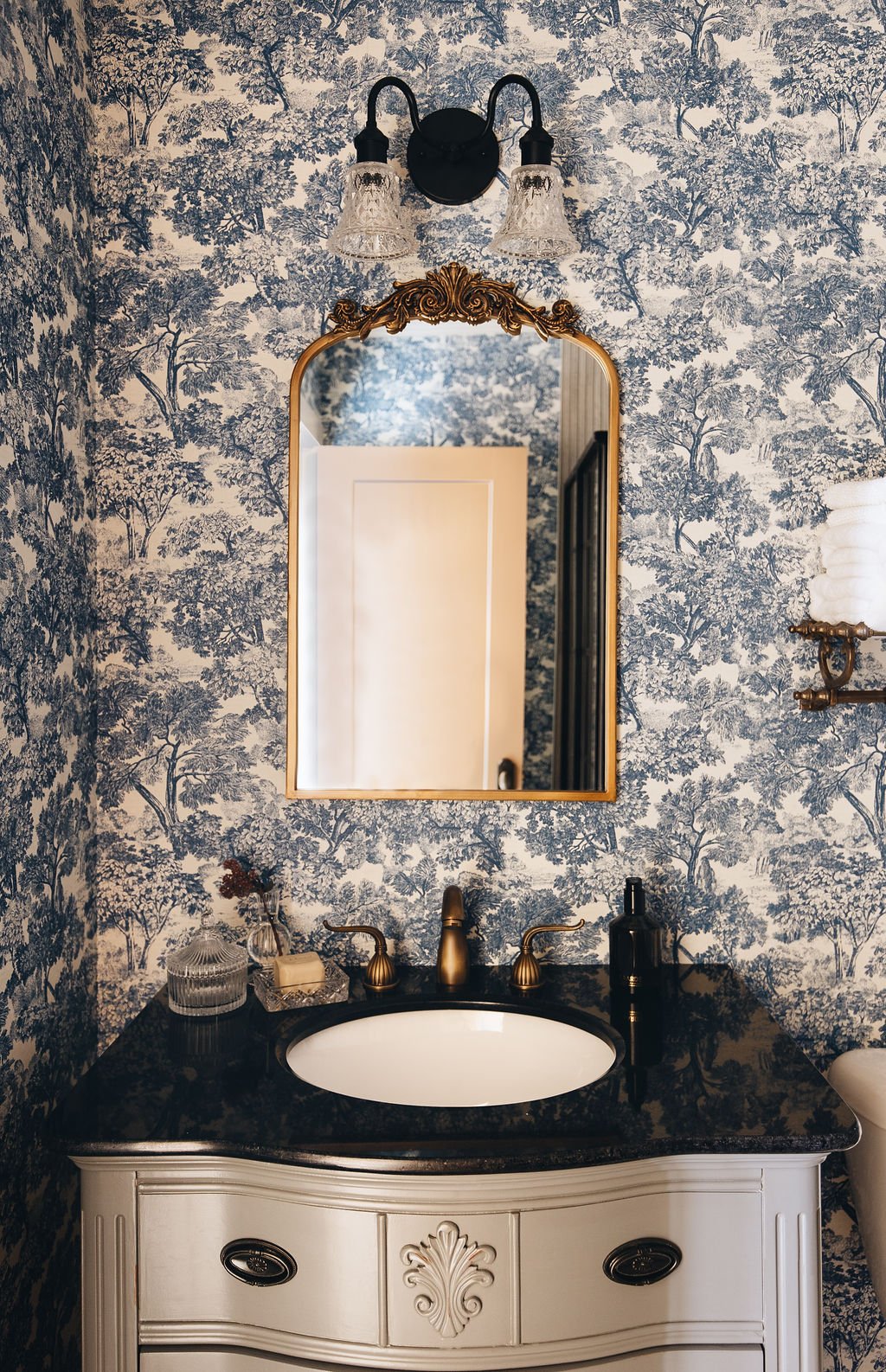 Making Interiors Beautiful and Unique - Modern Interior Design Ideas ...