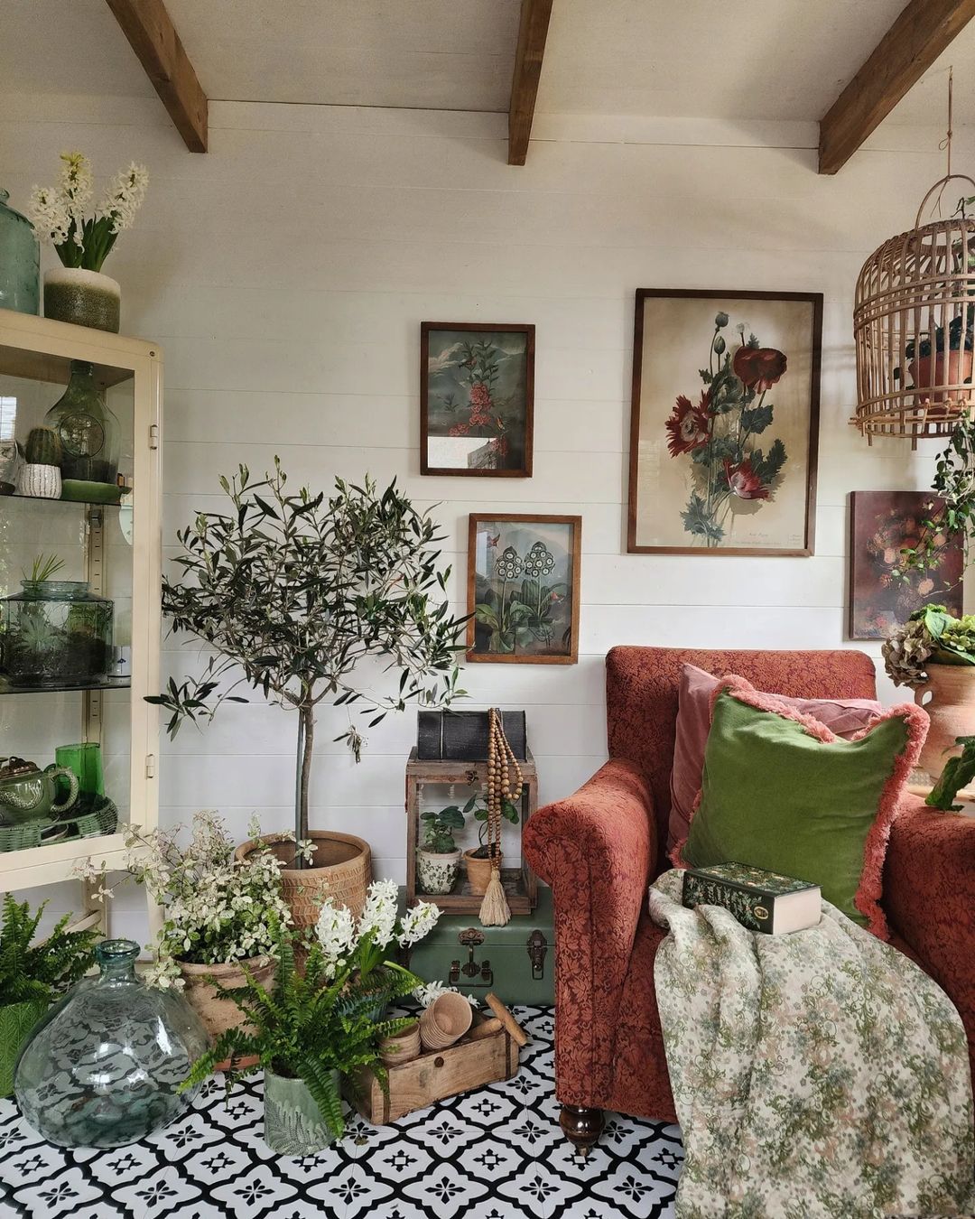 This Seaside Cottage Is A Rustic Haven