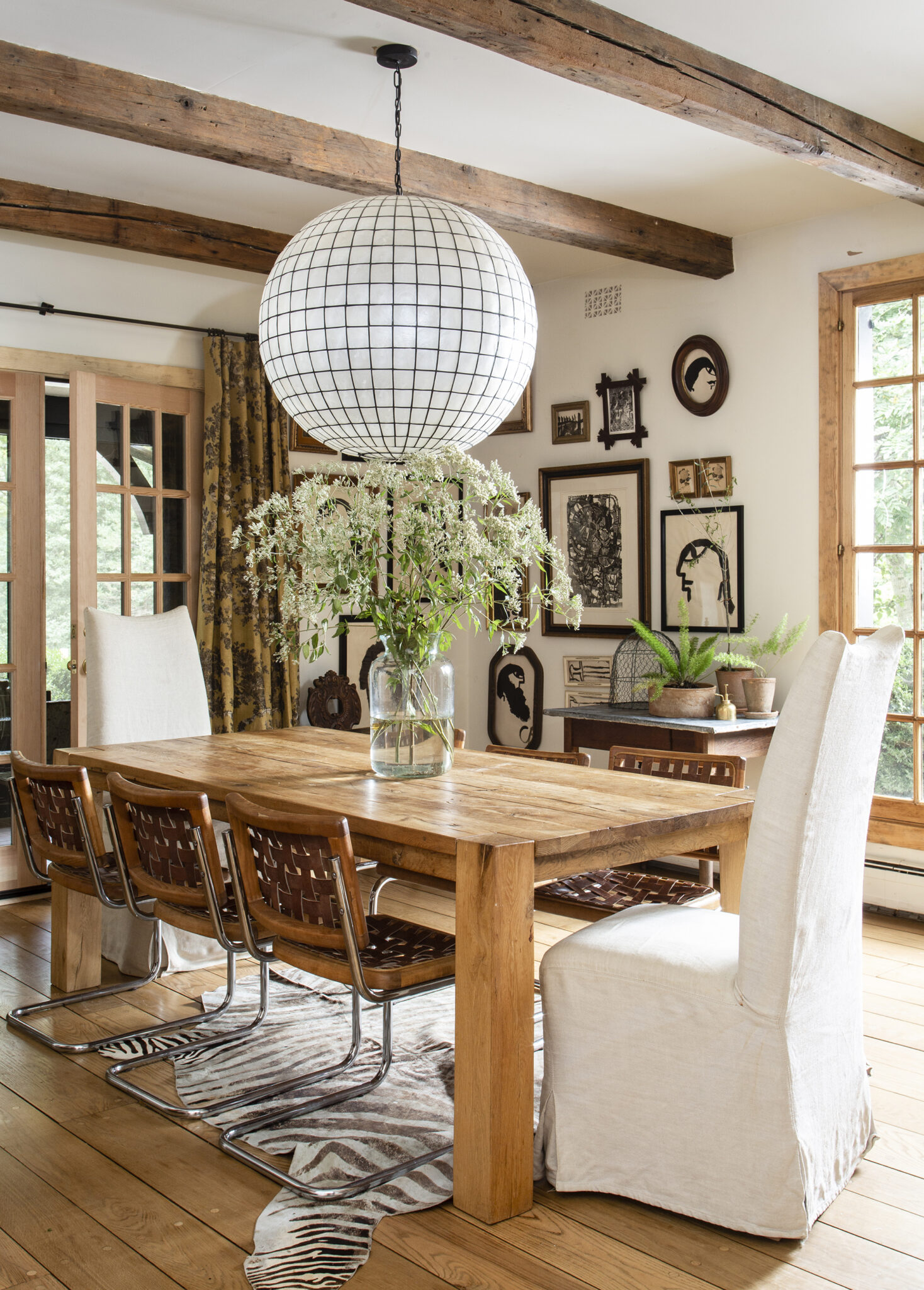 Laid-Back Down-To-Earth Interiors by Lauren Liess